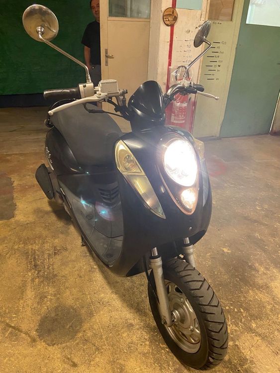 Vespa Sym mio 100cc (D'occasion) à Frauenfeld pour CHF 178 – retrait ...