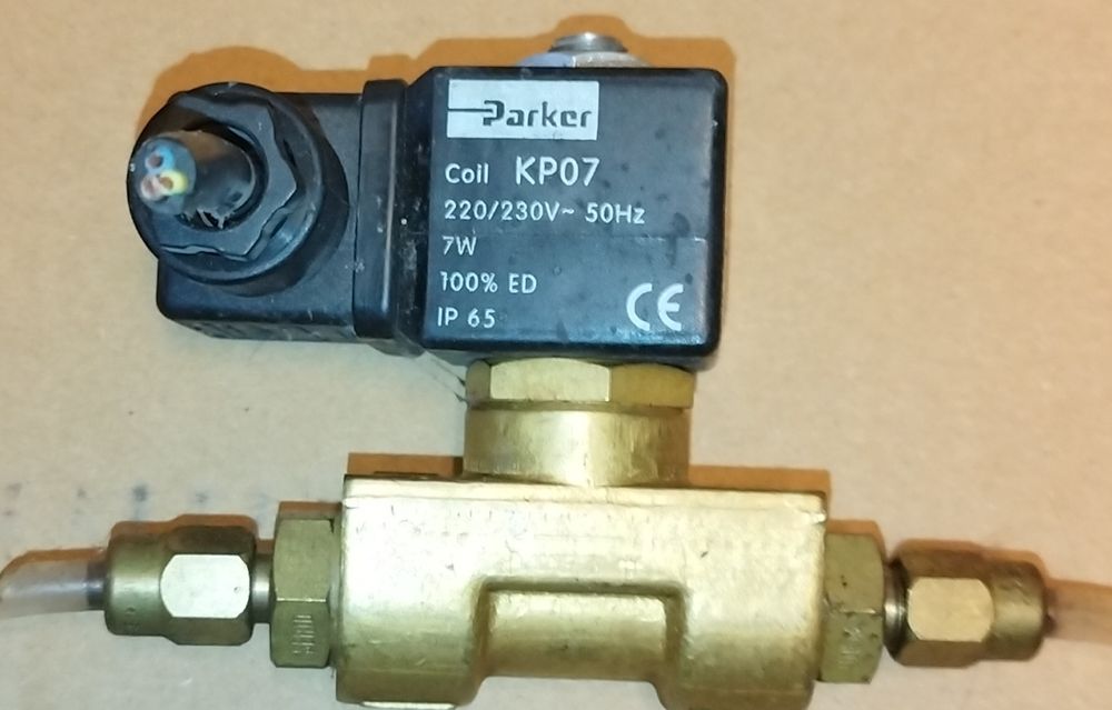 Parker KP07 Magnetventil 220V | neuwertig | Kaufen auf Ricardo