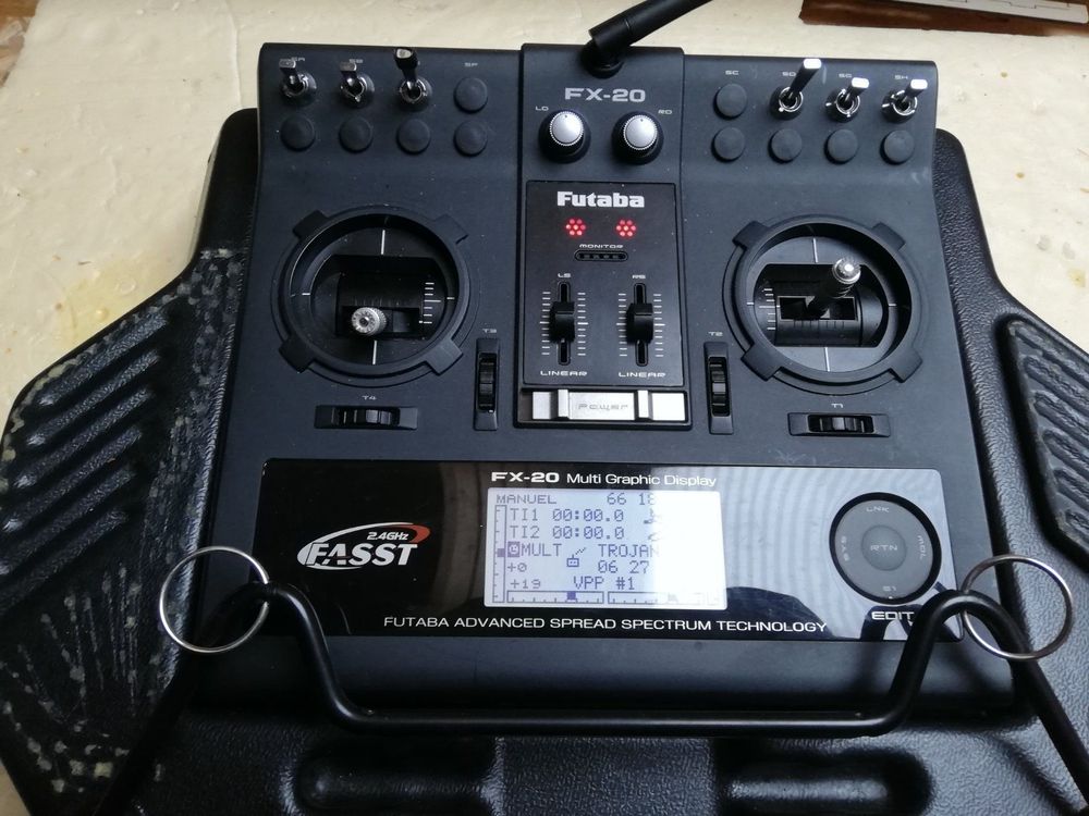 Futaba FX-20 (Gebraucht) in Grabs für CHF 120 – mit Lieferung auf Ricardo kaufen
