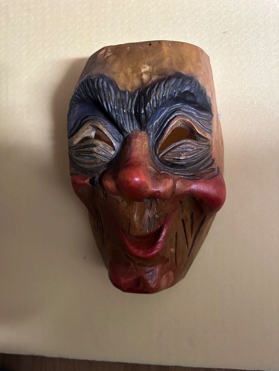 Holzmaske Einzelstück Hexe Fasnacht | Kaufen auf Ricardo Holzmaske Einzelstück Hexe Fasnacht | Kaufen auf Ricardo