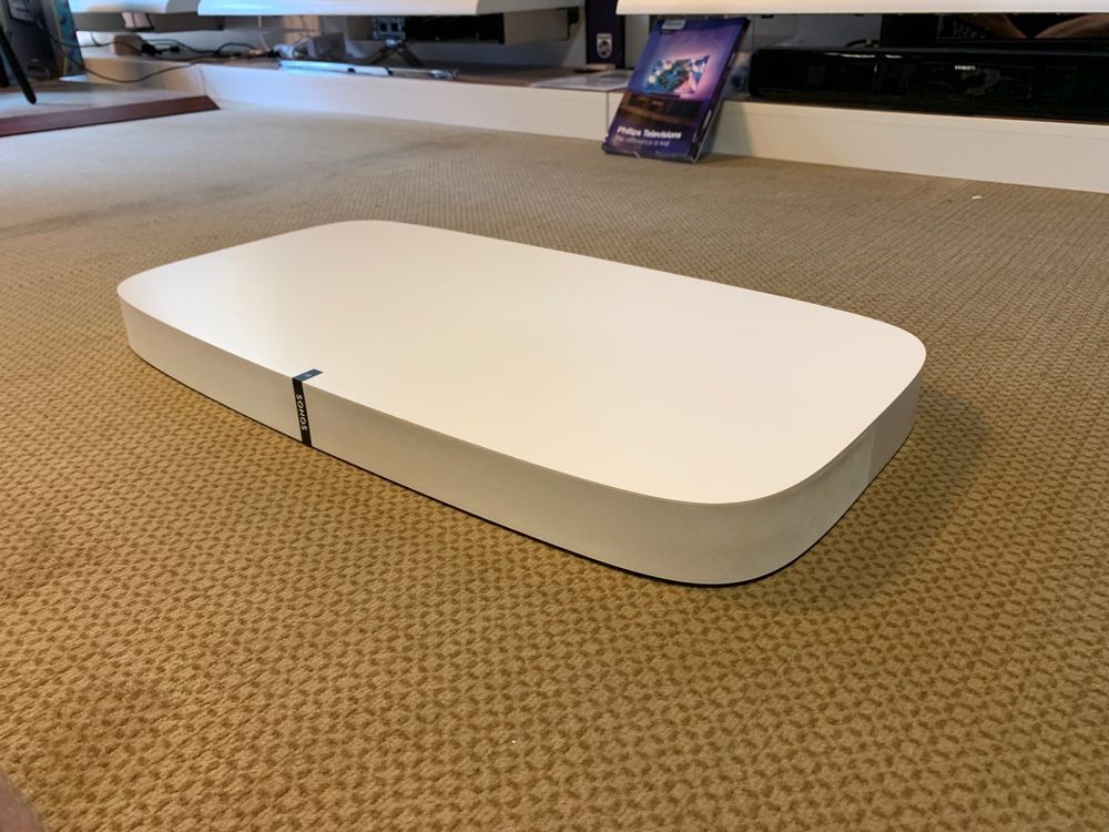 Sonos PlayBase mit original Untersatz mit TV-Halterung | Kaufen auf Ricardo