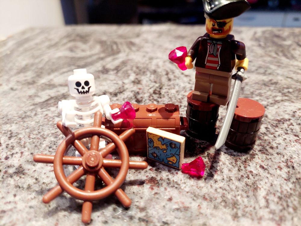 Lego Pirat Schatzkiste Diamanten Skelett Rumfass Schatzkarte | Kaufen ...