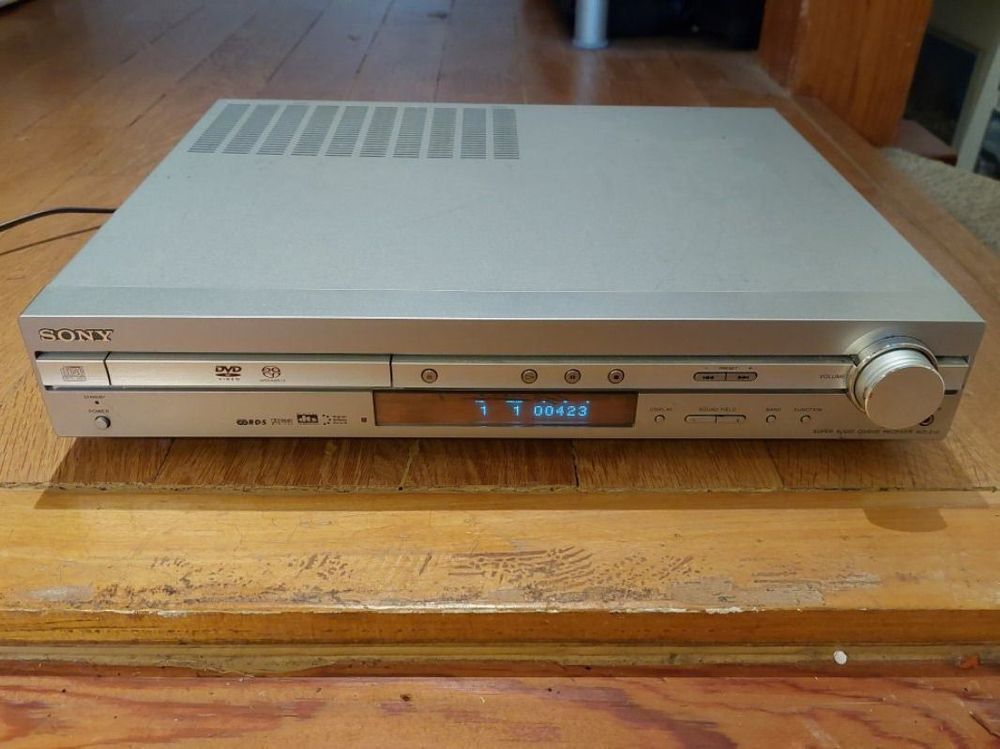 Sony DVD / CD Abspielgerät (Gebraucht) in Allschwil für CHF 10 – mit ...