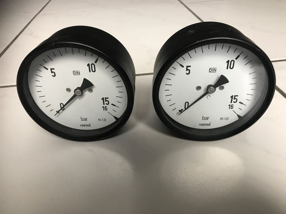Manometer 2 Stk. | Kaufen auf Ricardo