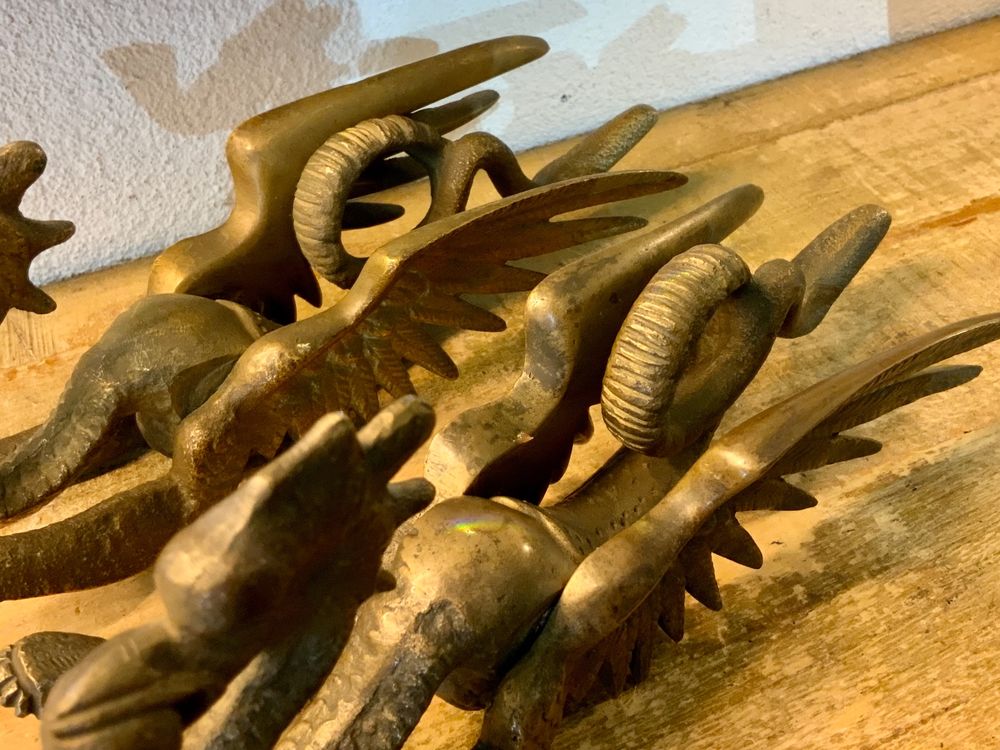 JUGENDSTIL 2 BRONZEELEMENTE DRACHEN KERZENHALTER FÜSSE (Gebraucht) in Biglen für CHF 26 – mit ...