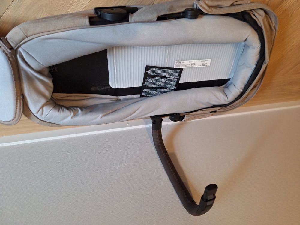 Joolz cot frame, cot cover, bumber bar, mattress, rain-cover (Gebraucht ...