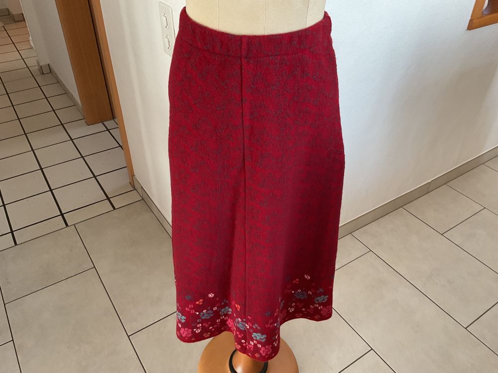 Jacquard-Rock rot bunt (Neu (gemäss Beschreibung)) in Wil ZH für CHF 39 ...