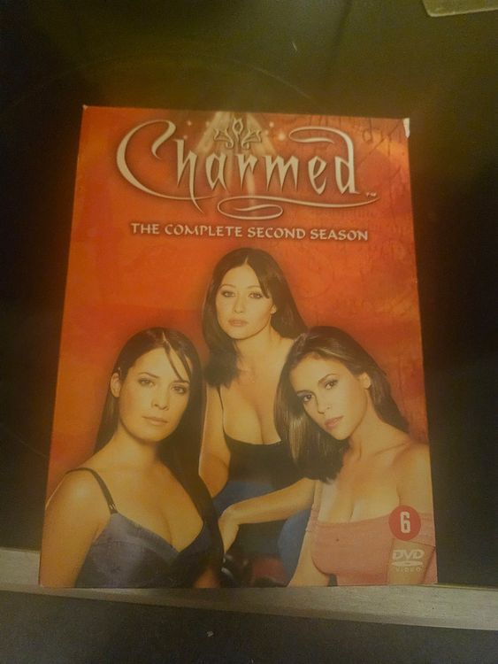 Dvd charmed saison 2 complet (Gebraucht) in Villars-sur-Glâne für CHF 2 – mit Lieferung auf ...