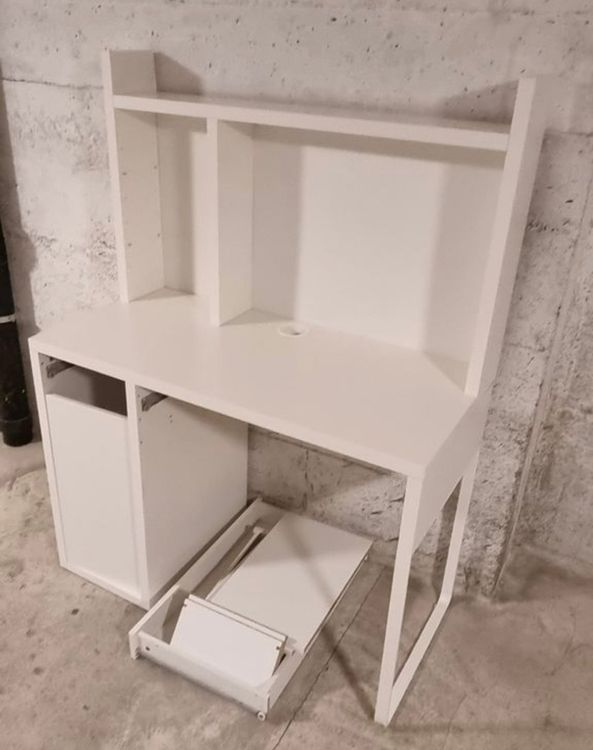 IKEA MICKE Schreibtisch mit Aufsatz – Weiss – guter Zustand (Gebraucht ...