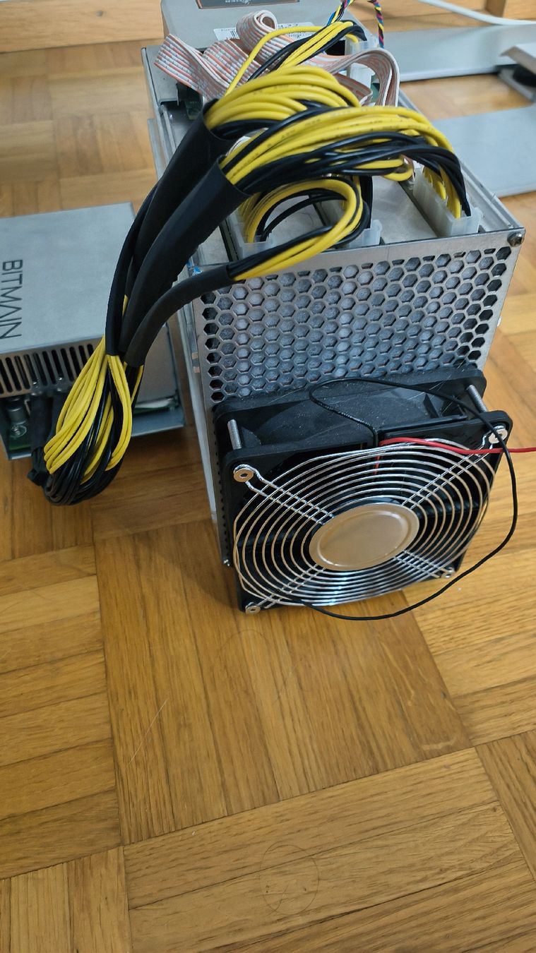 Bitmain Antminer X3 – CryptoNight ASIC Miner 220kH/s (Gebraucht) in ...