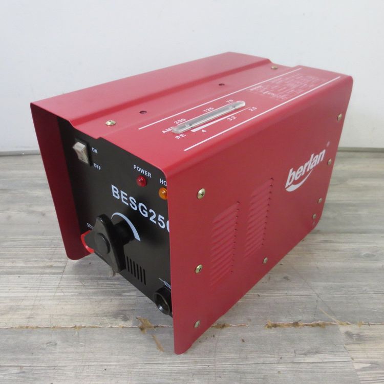 Berlan Elektro Schweissgerät 90- 250 A Schweißgerät (Gebraucht) in Baar ...