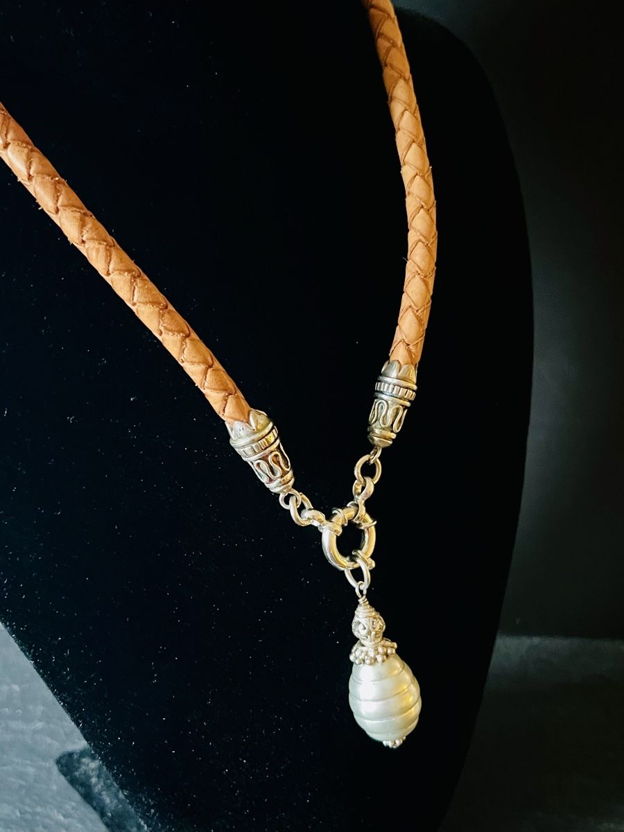 Woven Leather and Sterling Silver Pendant Necklace💎 (Neu (gemäss ...