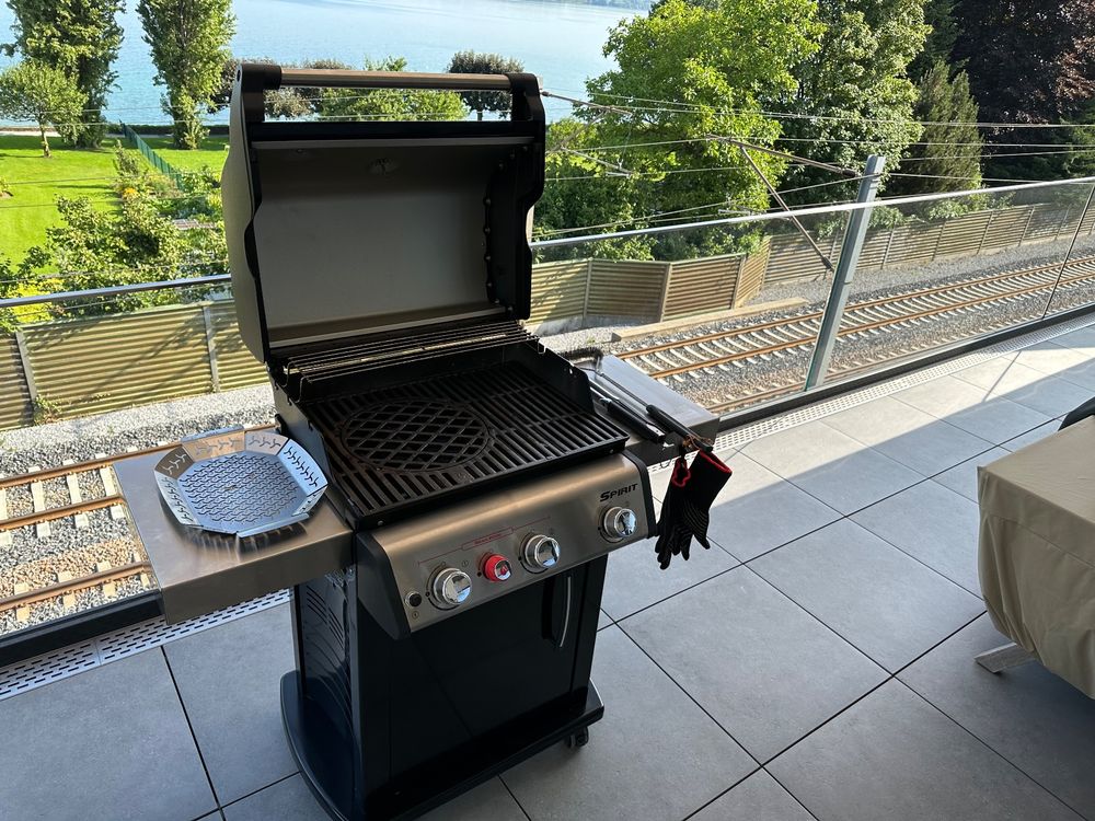 Weber Grill Spirit E-325S GBS (Gebraucht) in für CHF 604 – nur Abholung auf Ricardo kaufen