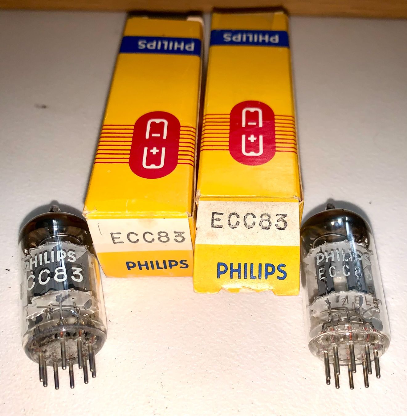 2 Röhren / Radioröhren ECC83 /12 AX7(2xTriode), NOS, Philips (Neu ...