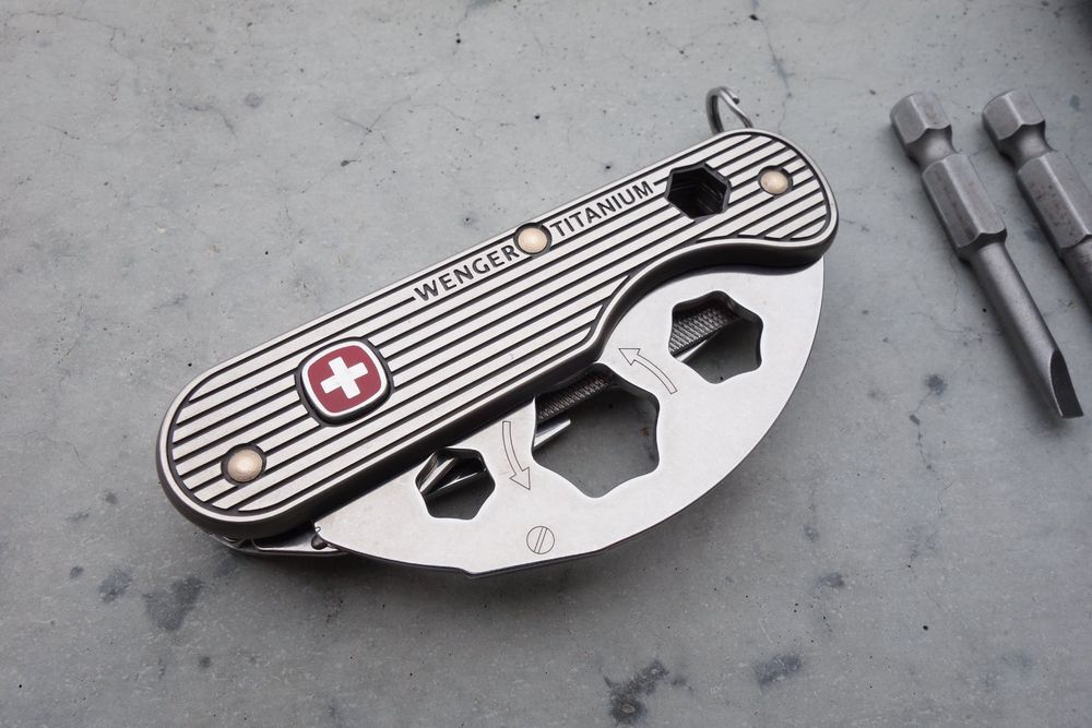 Wenger Titanium Ueli Steck Special Edition Taschenmesser (Neu (gemäss ...
