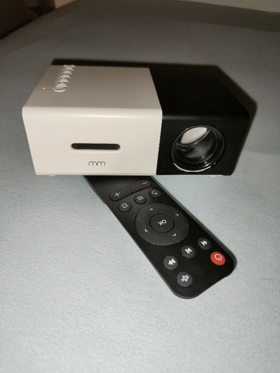 Mikamax Mini Beamer | Kaufen auf Ricardo