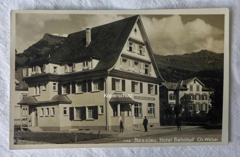 AK NESSLAU SG, Hotel Bahnhof, belebt | Kaufen auf Ricardo