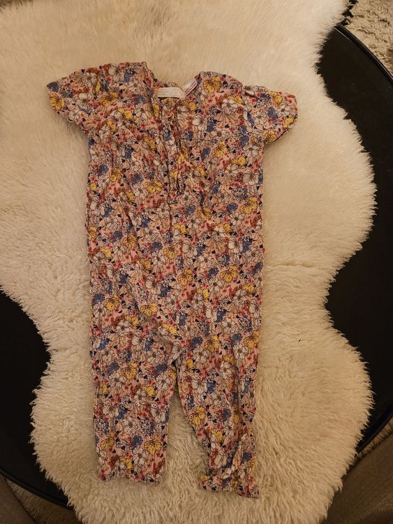 Combi Zara taille 86 (Gebraucht) in founex für CHF 0.6 – mit Lieferung auf Ricardo kaufen