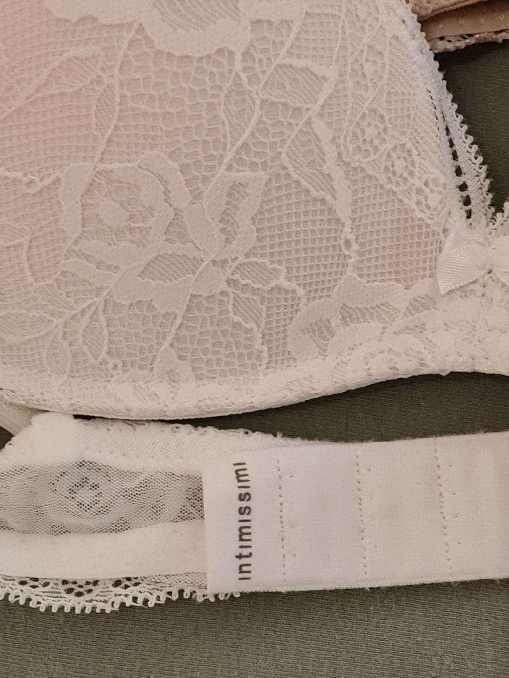 Intimissimi BH, Grösse 80B und 85B div. Farben (Gebraucht) in Büttikon ...