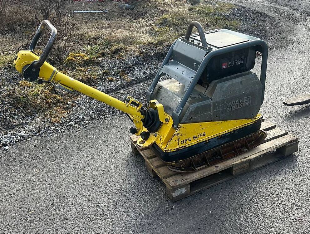 Vibroplatte Wacker (Gebraucht) in Menziken für CHF 4000 – nur Abholung ...