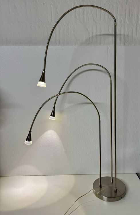 IKEA „TIVED“ LED Bodenlampe dreiarmig vernickelt (Gebraucht) in Zürich ...