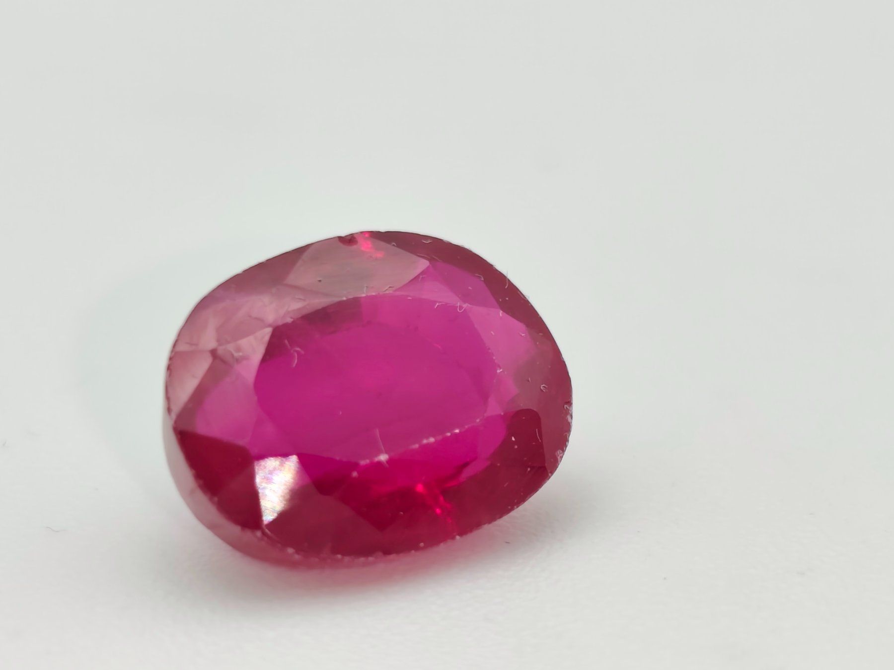 XL 3.90ct Natur Rubin Mosambik + Zertifikat schönes Rot (Neu und ...