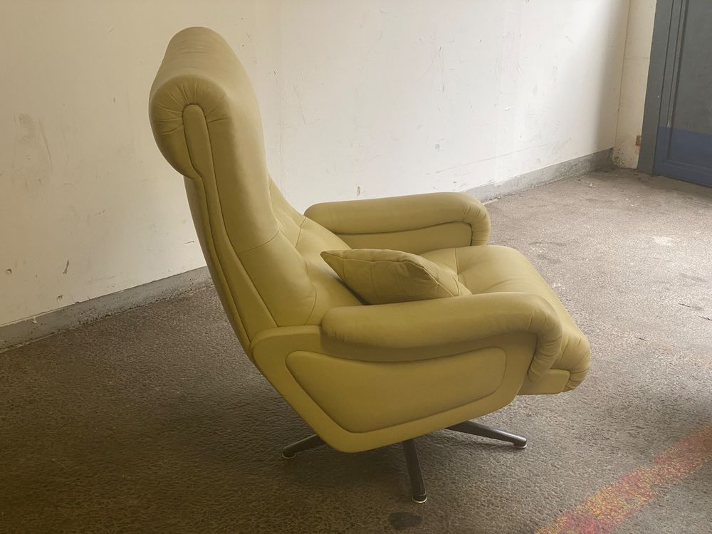 Vintage Leder Drehsessel und Ottomane von Ring Mekanikk | Kaufen auf ...