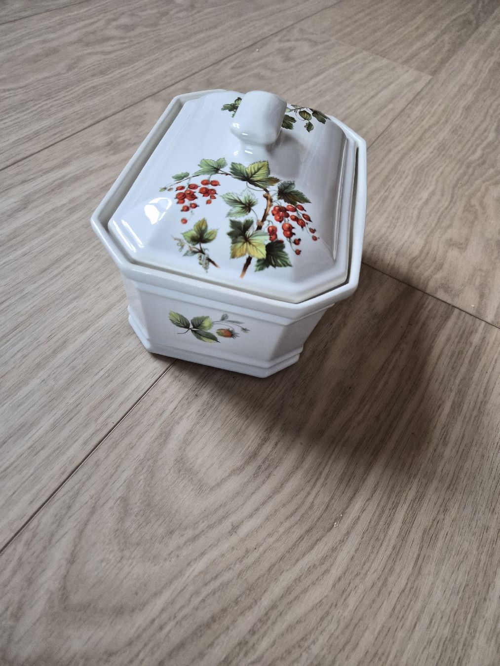 Pot à beurre ancien, porcelaine française, décor fruits (D'occasion) à ...