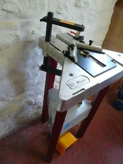 Cassese CS89 - Rahmenheftmaschine pneum. (Gebraucht) in für CHF 1800 ...