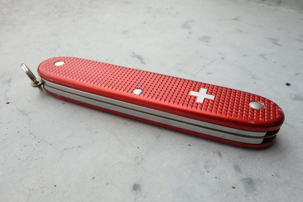 Victorinox Pioneer Alox Old Cross Sackmesser mit Ring (Gebraucht) in St. Gallen für CHF 120 ...
