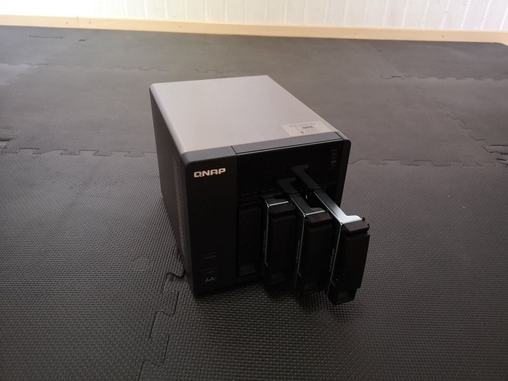 QNAP TS-419 II | 4-Bay Turbo NAS (Gebraucht) in Riniken für CHF 150 – mit Lieferung auf Ricardo ...