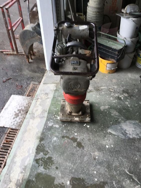 Vibrationsstampfer (Gebraucht) in Riedholz für CHF 250 – mit Lieferung auf Ricardo kaufen