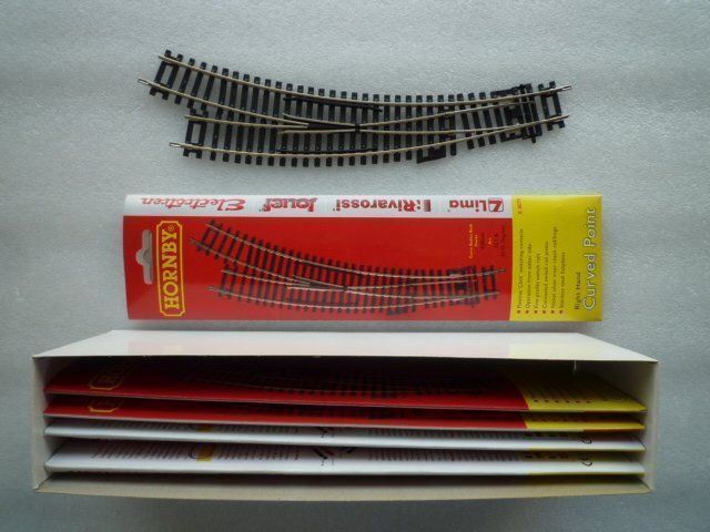 NEU - 5 x Hornby R8075 Weichen rechts - (Neu und originalverpackt) in ...