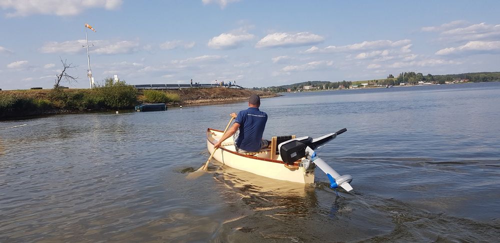 460 Open Motor Kanu 3 Sitzer GFK Kanu mit Mahagoni LAGERND (Neu und ...