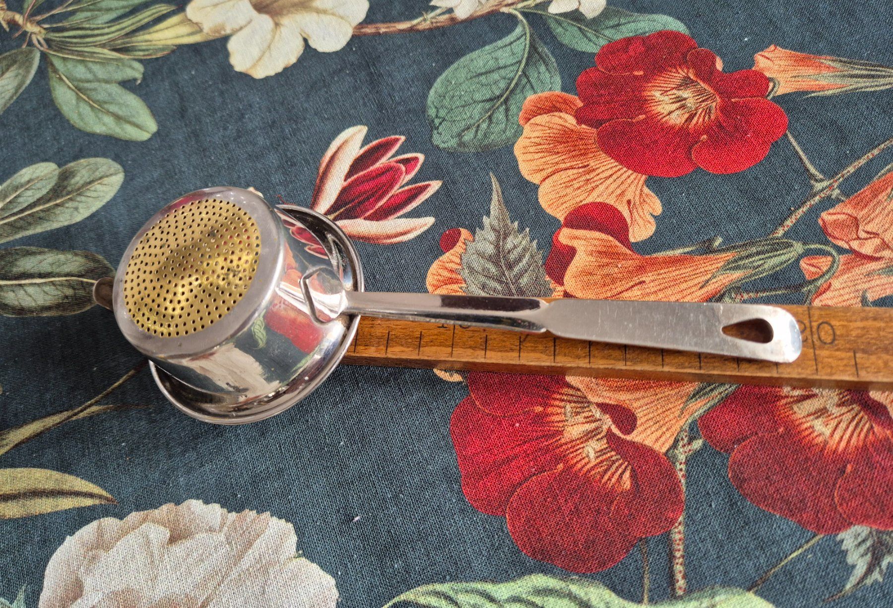 Teesieb / Teesiebchen Vintage, Metall (Gebraucht) in Bern für CHF 13 ...