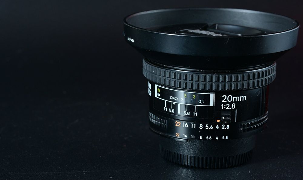 Nikon Nikkor 20mm f/2.8 AFD (Gebraucht) in Fleurier für CHF 200 – mit ...