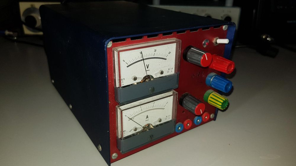 Gebrauchtes Labornetzteil, nominal 0-30V (Gebraucht) in Frauenfeld für ...