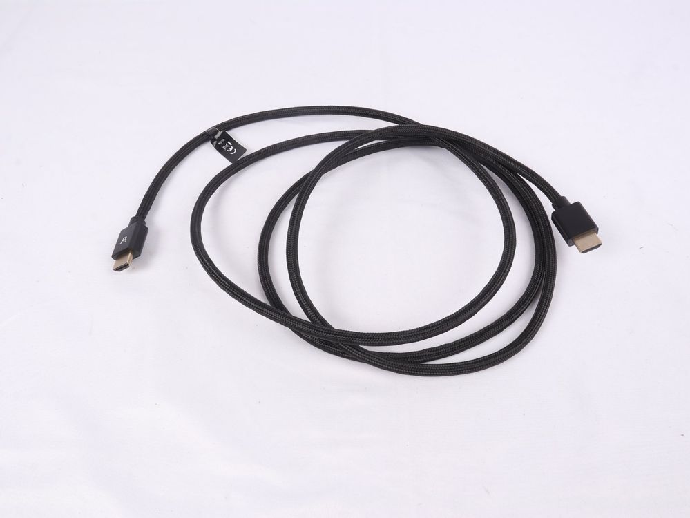 Ultra-High-Speed-HDMI tm Kabel, 2m schwarz (Neu und originalverpackt ...