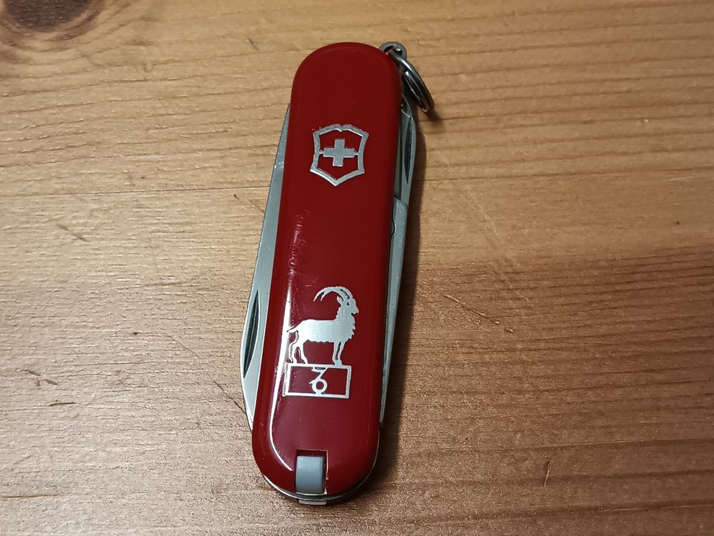 Victorinox Classic mit Sternzeichen Steinbock (Gebraucht) in Gossau SG für CHF 21 – mit ...