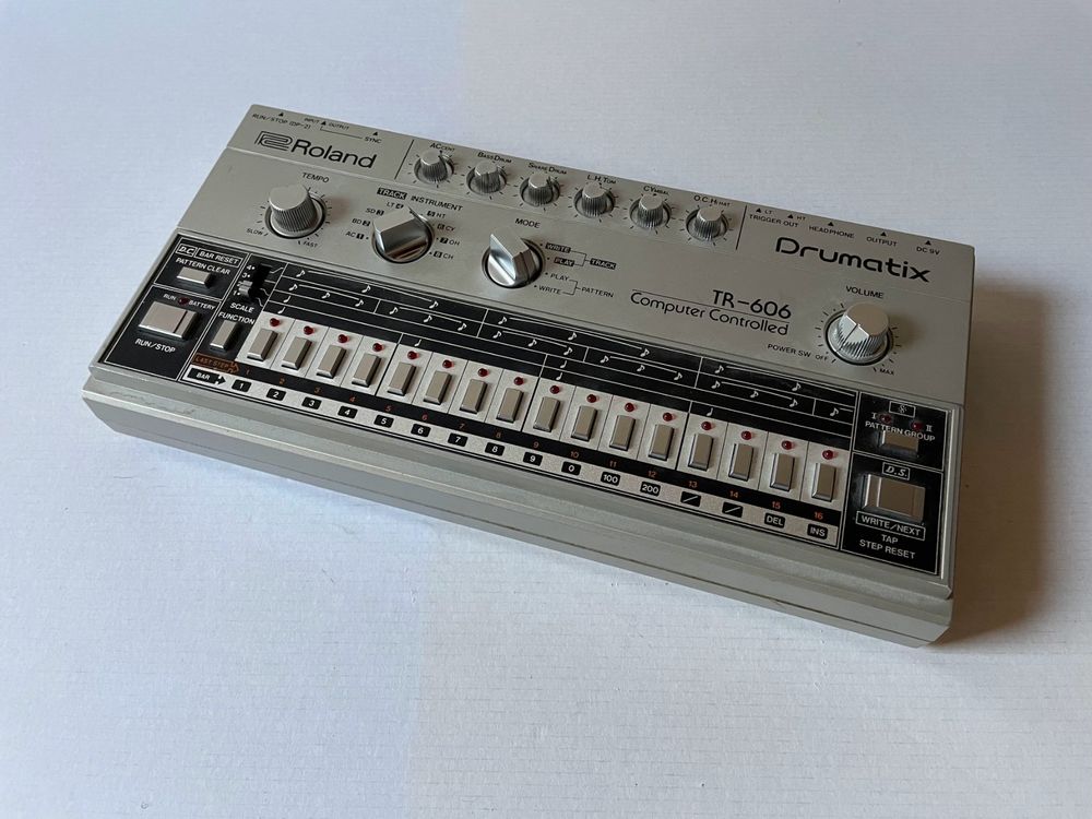 Roland TR-606 Drumatix – analoger Vintage Drum Computer (Gebraucht) in ...