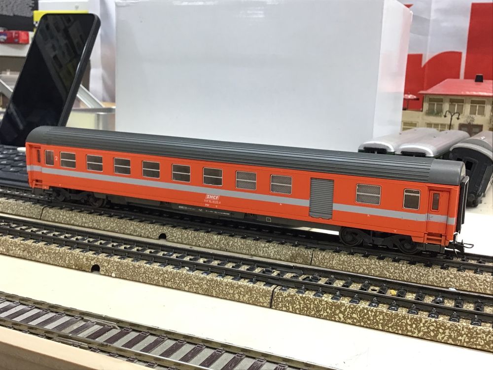 ROCO SNCF Reisezugwagen Corail, Orange, Top Zustand! (Gebraucht) in ...