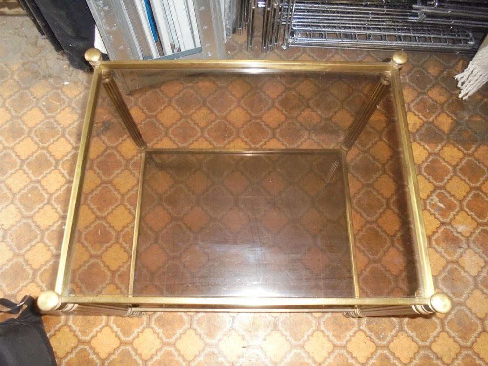 Messing Salontisch mit 2 getönten Glasscheiben | Kaufen auf Ricardo