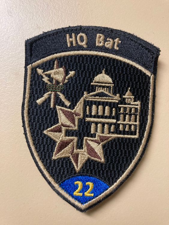 B-Badge: HQ Bat 22 - Schweizer Armee (Gebraucht) in Brütten für CHF 6 ...