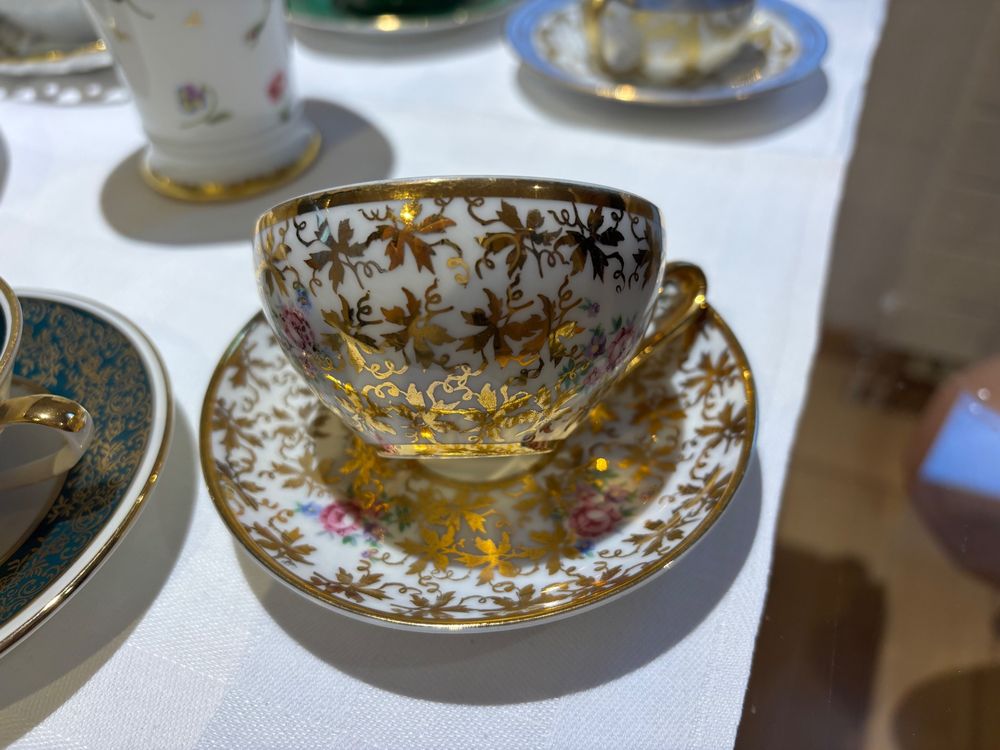 Konvolut Sammlertassen, u.a. Rosenthal Porzellan (Gebraucht) in Wengi b ...