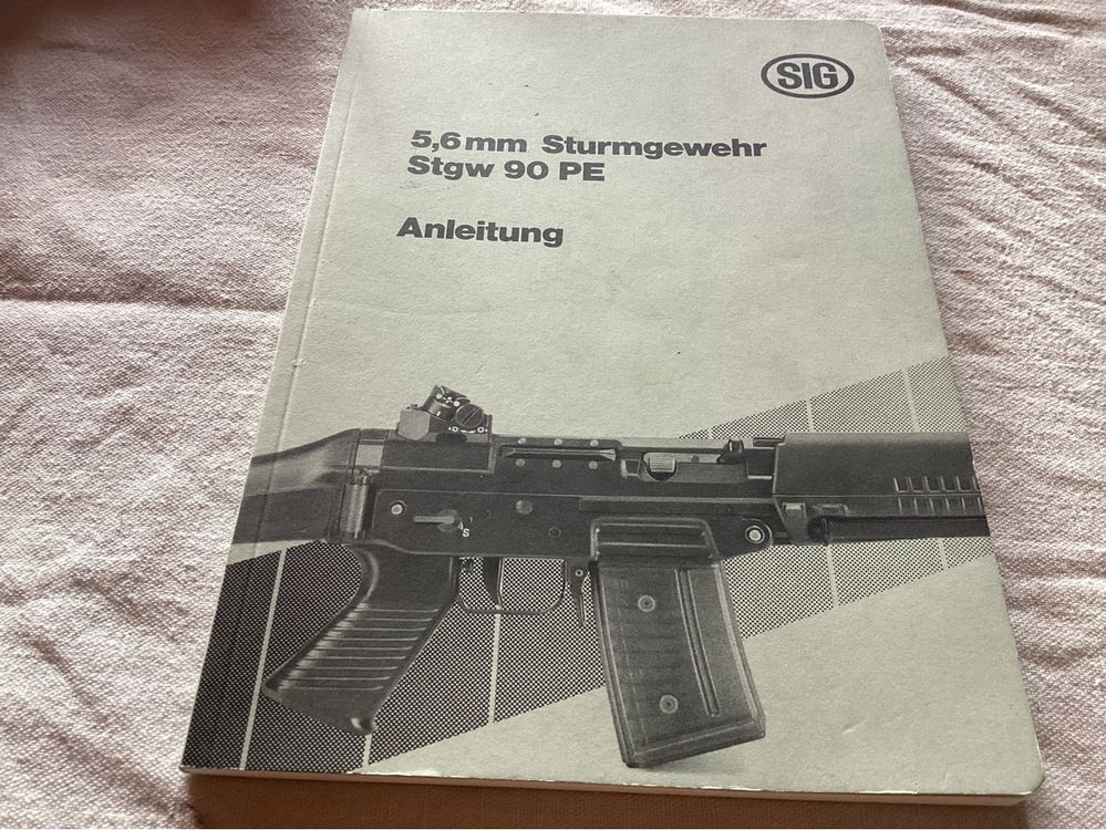 Stgw 90 PE RÈGLEMENT SIG SUPER ILLUSTRÉ 58 pages (Gebraucht) in Luc ...