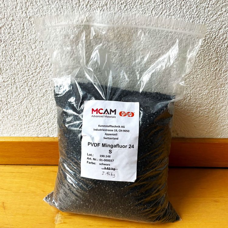 Kunststoffgranulat / 2,46 kg / Polyvinylidenfluorid PVDF | Kaufen auf Ricardo