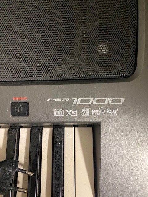 Yamaha Keyboard PSR-1000 (Gebraucht) in Arni für CHF 225 – mit ...