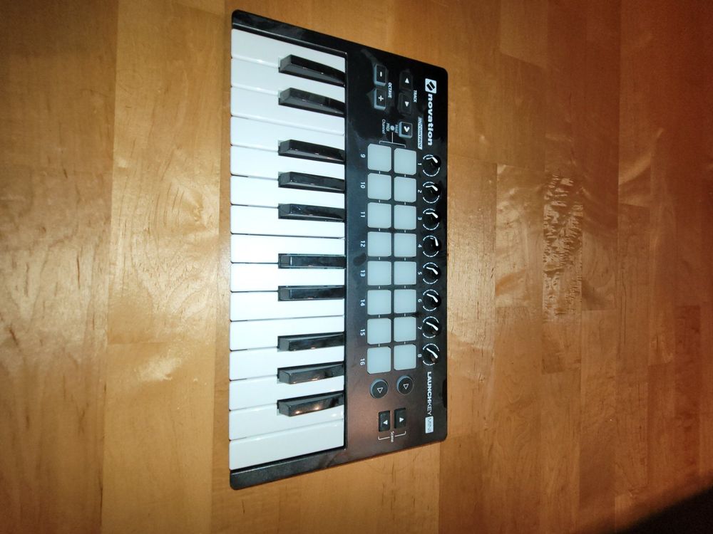 Launchpad / Keyboard | Kaufen auf Ricardo