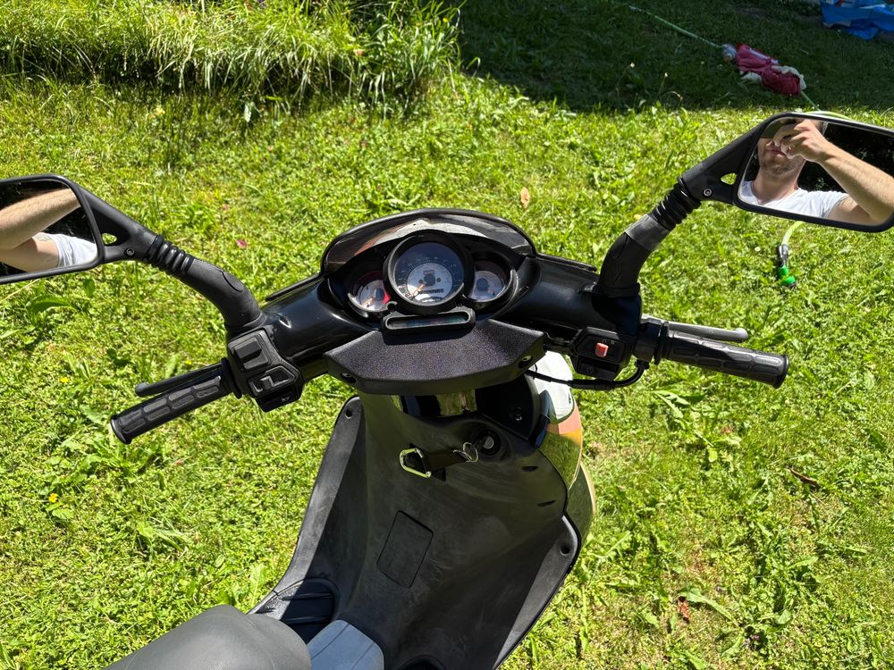 Gut erhaltener Aprilia SR50 Water Ditech Roller (Gebraucht) in Schaan für CHF 296 – nur Abholung ...
