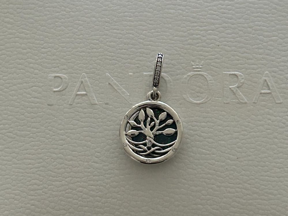 Pandora Glow-in-the-dark Infinity Tree Double Dangle Charm (Neu (gemäss ...